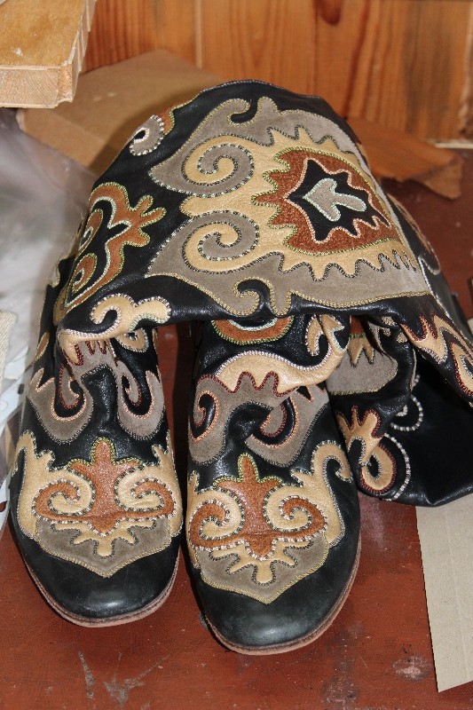 Tatar Boots Gallery | Unique Leather Mosaic